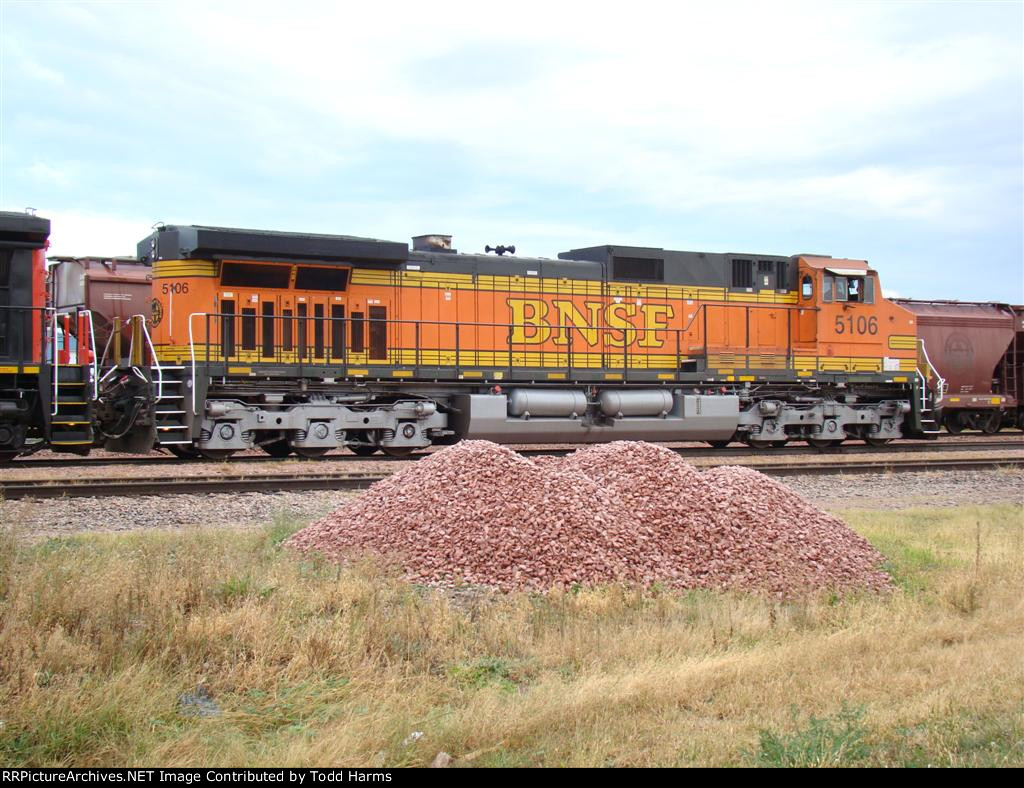 BNSF 5106